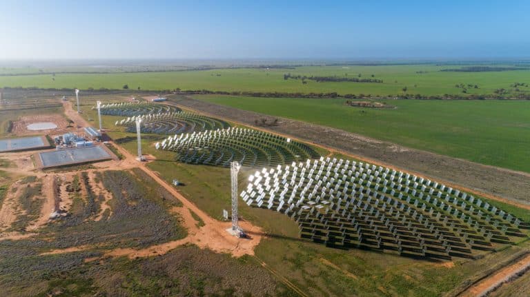 Home - Renewable Energy Storage | Solar Power Technology | RayGen